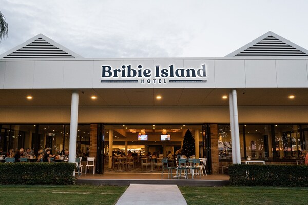 Bribie Island Hotel - Sandstone Point
