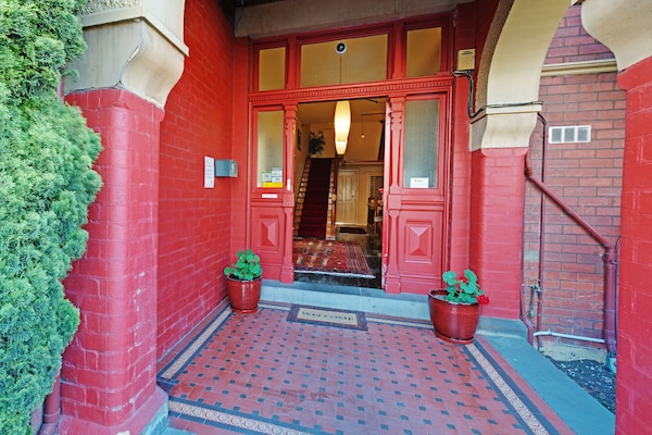 Edinburgh Gallery Bed & Breakfast - Hobart