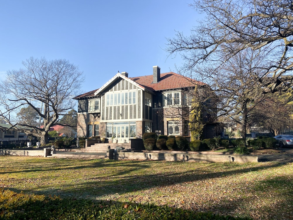 Lindsay House Country Hotel - Armidale