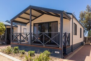 Chalé Deluxe, 2 quartos, não fumadores, cozinha (Chalet Deluxe) | Vista para o resort