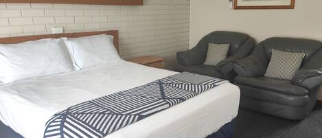 Quarto Executivo, não fumadores (Exec Queen) | 1 quarto, secretária, Wi-fi grátis