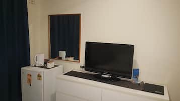 Ferros/tábuas de passar roupa, Wi-Fi de cortesia, roupa de cama
