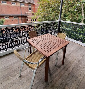 Quarto standard, 1 cama Queen, para não fumantes (Queen Room 4) | Terraço/pátio