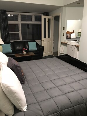 Quarto de Luxo, 1 cama king-size, não fumadores | 9 quartos, edredões de penas, ferro/tábua de engomar, Wi-fi grátis