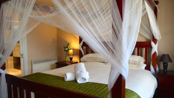 Quarto, 1 cama King (Beer Garden) | 1 quarto, roupas de cama premium, Wi-Fi de cortesia, roupa de cama