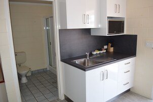 Estúdio Familiar | Cozinha privada | Um frigorífico, um micro-ondas, uma cafeteira/bule 