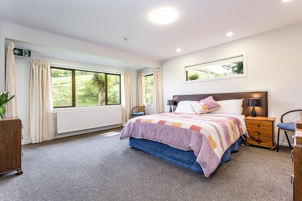 Hunters Moon - Dunedin