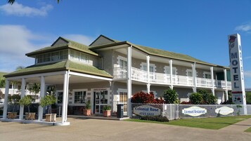Fachada da propriedade