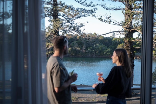 Haku - Ocean Shores, New South Wales