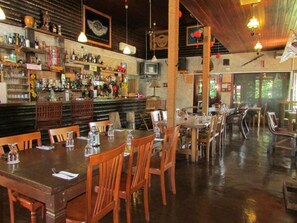 Café da manhã, almoço e jantar