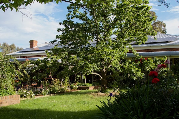 Holly Lane Mews - Melbourne