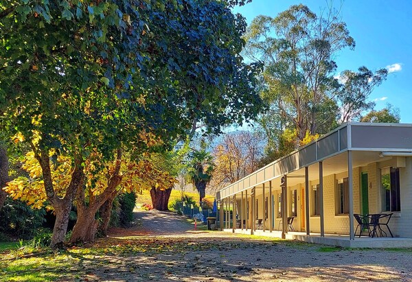 Restaway Holiday Units - Porepunkah