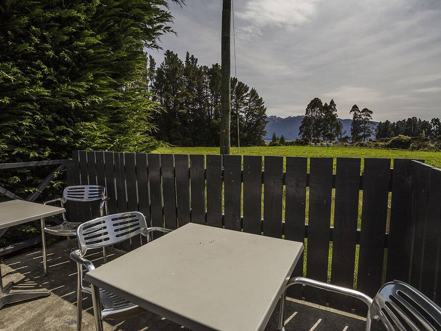 Estúdio Deluxe, não fumadores, casa de banho partilhada (Deluxe Standard Cabin) | Terraço/pátio interior