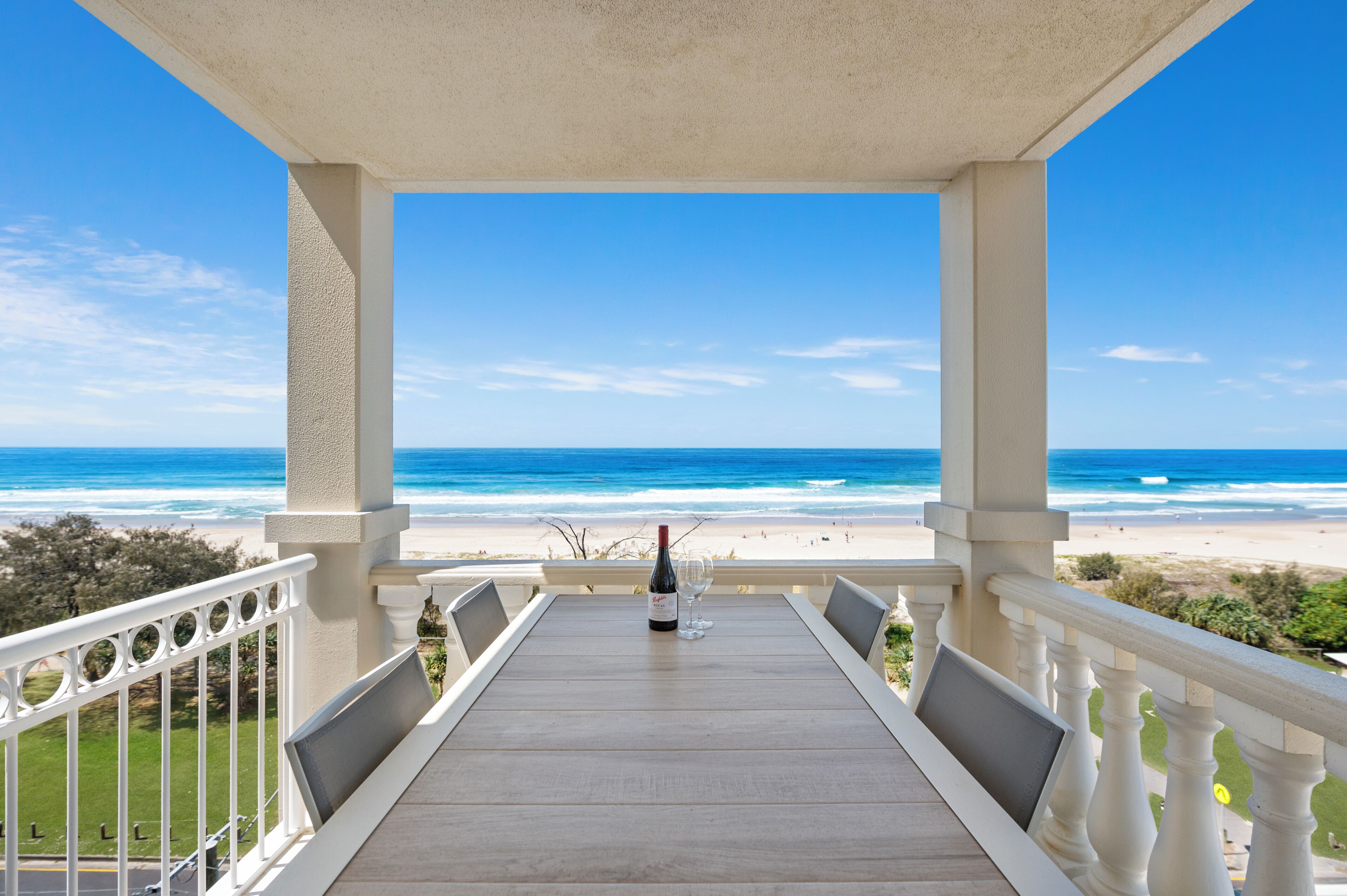 Apartamento Deluxe, 2 quartos, vista para o oceano | Secretária, secretária adequada para computadores portáteis 