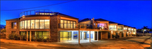 Ultimate Holiday Apartments - Lakes Entrance