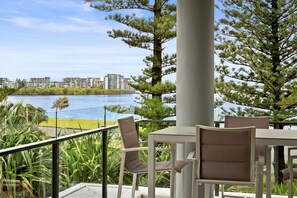 Apartamento superior, vários quartos, para não fumantes, cozinha (3 Bed Superior Apt 3 Nts) | Terraço/pátio