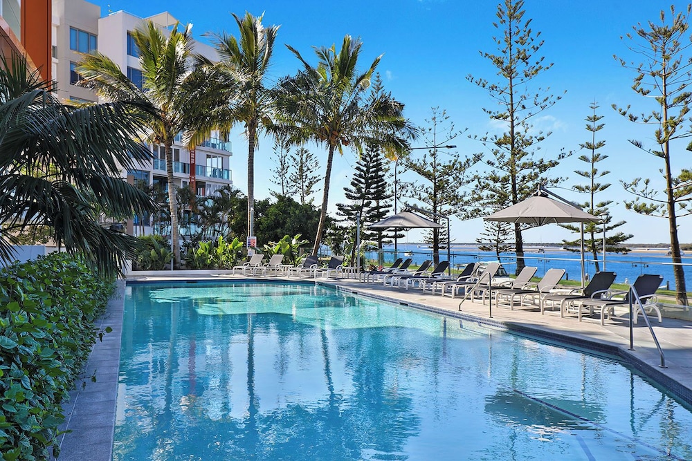 Silvershore Apartments On The Broadwater - Gold Coast