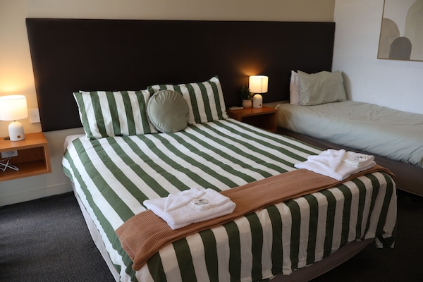 Heathcote Hotel - Sydney