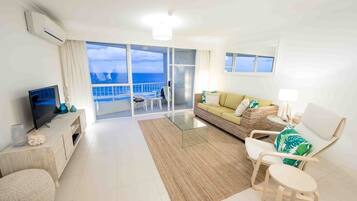 2 quartos, com decoração personalizada, com mobília individualizada