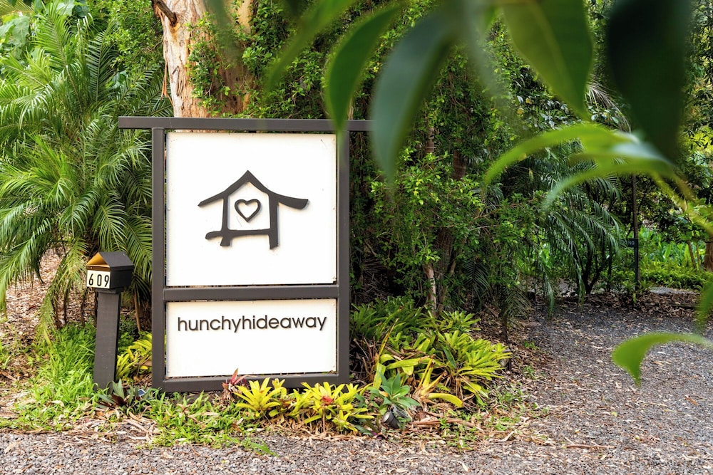 Hunchy Hideaway - Montville