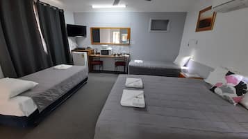 Cortinas/cortinados opacos, quartos insonorizados