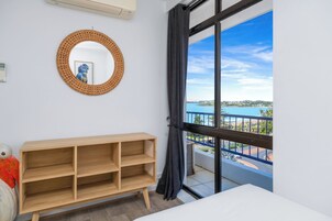 Quarto Familiar, vista para o oceano | Com mobília individualizada, ferro/tábua de engomar, Wi-fi grátis 