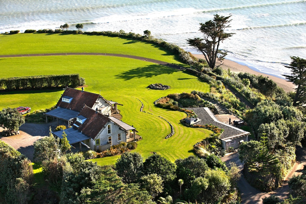 Ahu Ahu Beach Villas - Taranaki