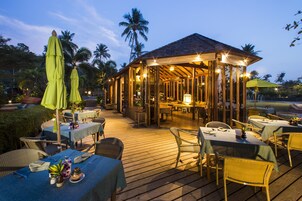 2 restaurantes, pequenos-almoços servidos, cozinha internacional 