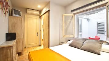 Quarto Duplo | Cofre no quarto, cortinas/cortinados opacos, Wi-fi grátis