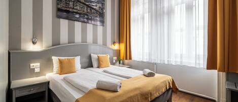 Quarto Duplo ou Twin Standard | Roupa de alta qualidade, cortinas/cortinados opacos