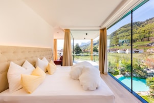 Suite Design, não fumadores, vista para o jardim | 1 quarto, roupa de alta qualidade, minibar, cofre no quarto