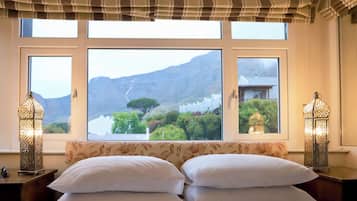Quarto casal clássico (En-suite) | 1 quarto, roupas de cama premium, frigobar, cofres nos quartos