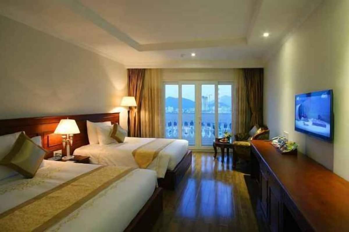 1 quarto, roupas de cama premium, frigobar, cofres nos quartos