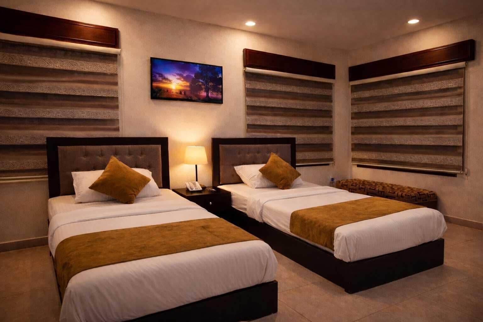 Quarto Twin Deluxe, 2 camas individuais, Vista para a cidade | Roupa hipoalergénica, secretária, quartos insonorizados, Wi-fi grátis 