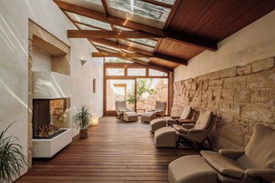 Sala(s) para tratamentos a casais, sauna, banheira de hidromassagem 