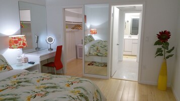 Suite Deluxe, 1 cama king-size | 1 quarto, roupa de alta qualidade, cofre com capacidade para portátil 