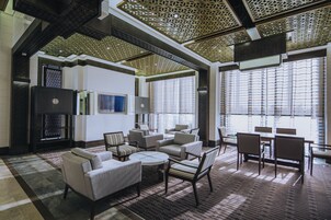 Área de estar no saguão