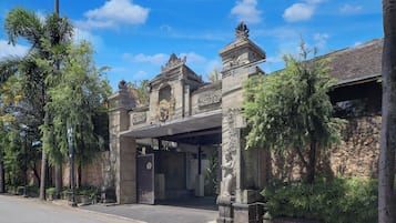 Fachada da propriedade