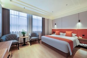 Minibar, cofre no quarto, despertadores, acesso para cadeira de rodas 