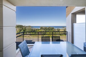 Apartamento, 2 quartos, vista para o oceano | Terraço/pátio