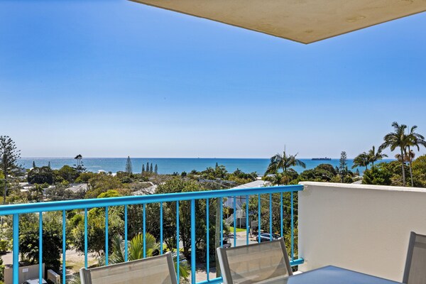 Burgess @ Kings Beach Apartments - Bribie Island