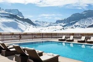 Piscina interna, piscina externa