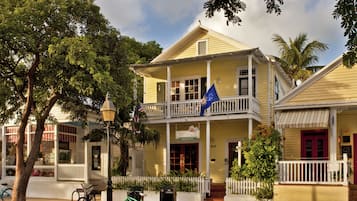 Fachada da propriedade