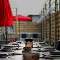 Almoços e jantares servidos, incluindo cozinha francesa 