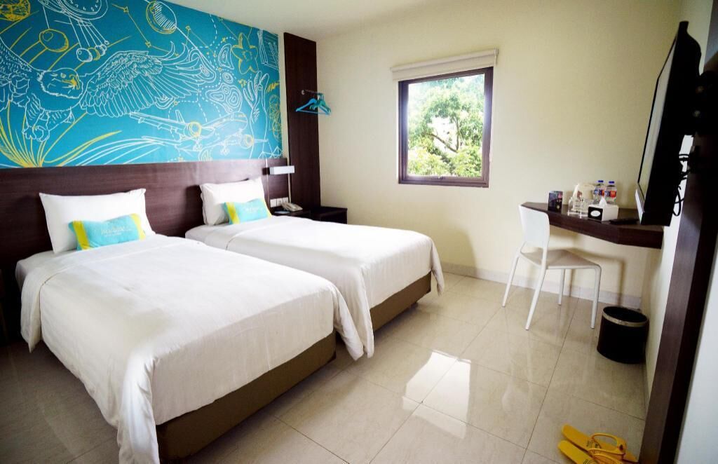 Roupas de cama premium, cofres nos quartos, escrivaninha