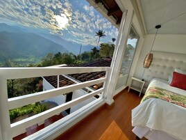 Quarto Duplo Superior, vista para a montanha (Bosque de Niebla) | Varanda