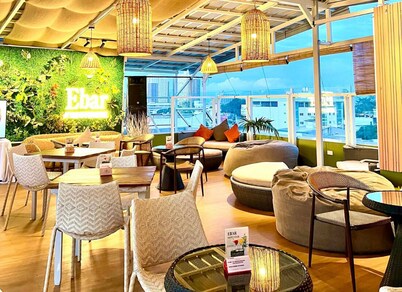 The Upperhouse Hotel by Hiverooms