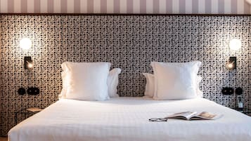 Suite Standard, 1 cama de casal e sofá-cama | Roupa de alta qualidade, camas de colchão viscoelástico
