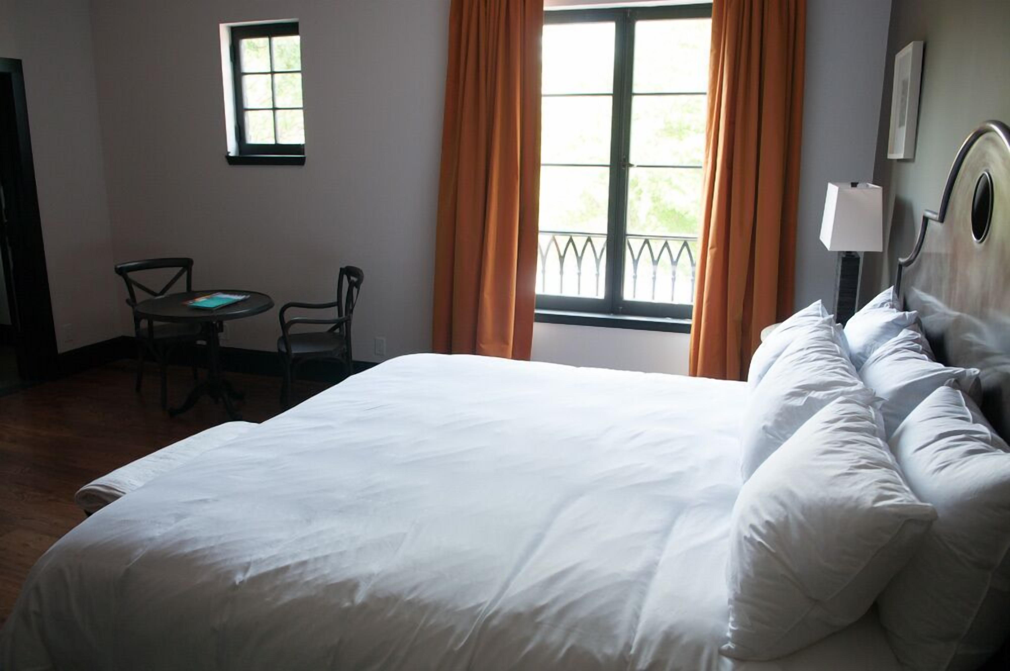 Hotel Domestique in Travelers Rest: Find Hotel Reviews, Rooms, and ...