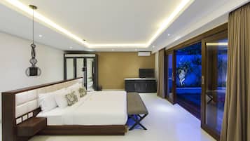 Villa, 1 quarto (Pool) | Cofre no quarto, secretária, quartos insonorizados